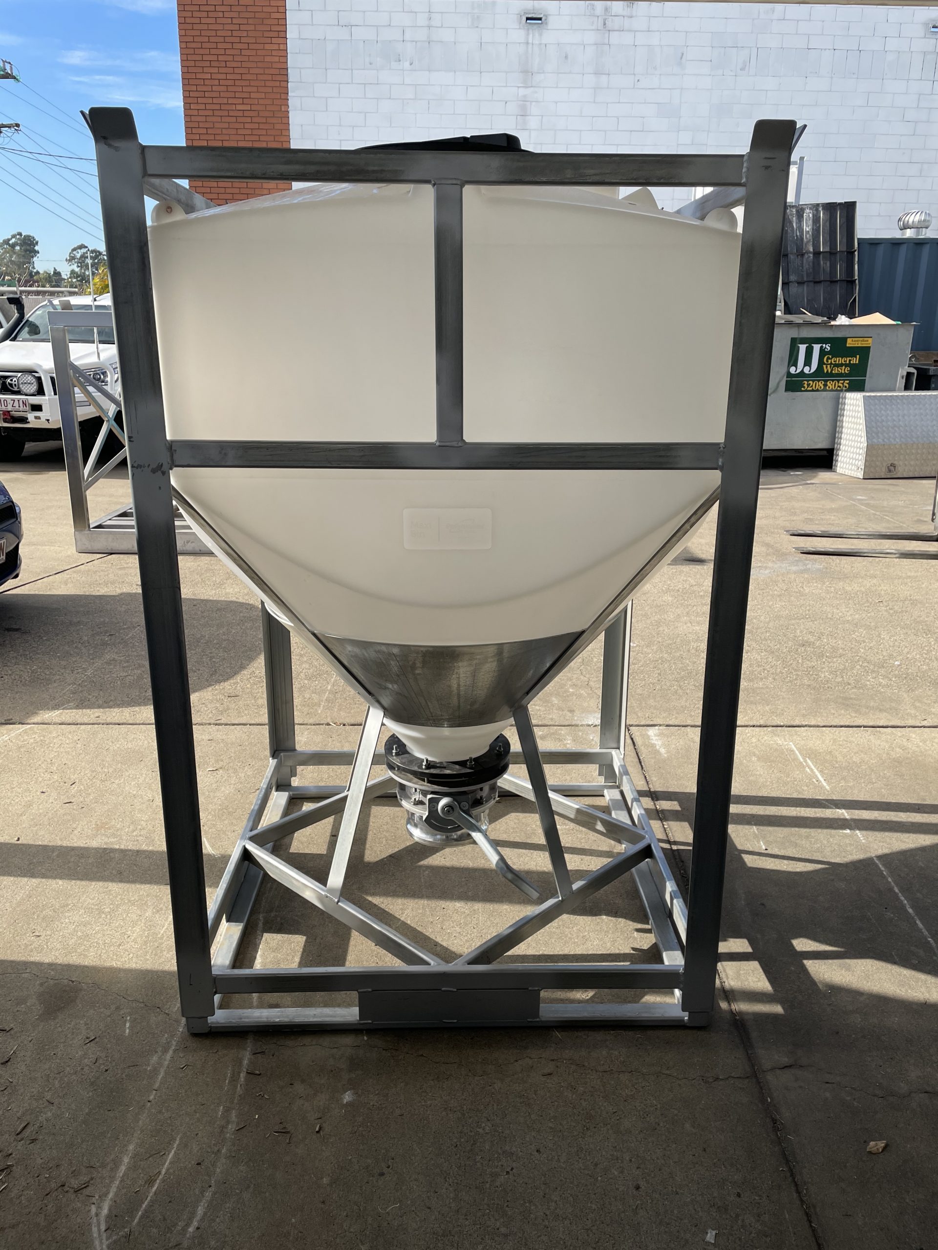 Weather proof Industrial Storage IBC Hoppers - Filquip