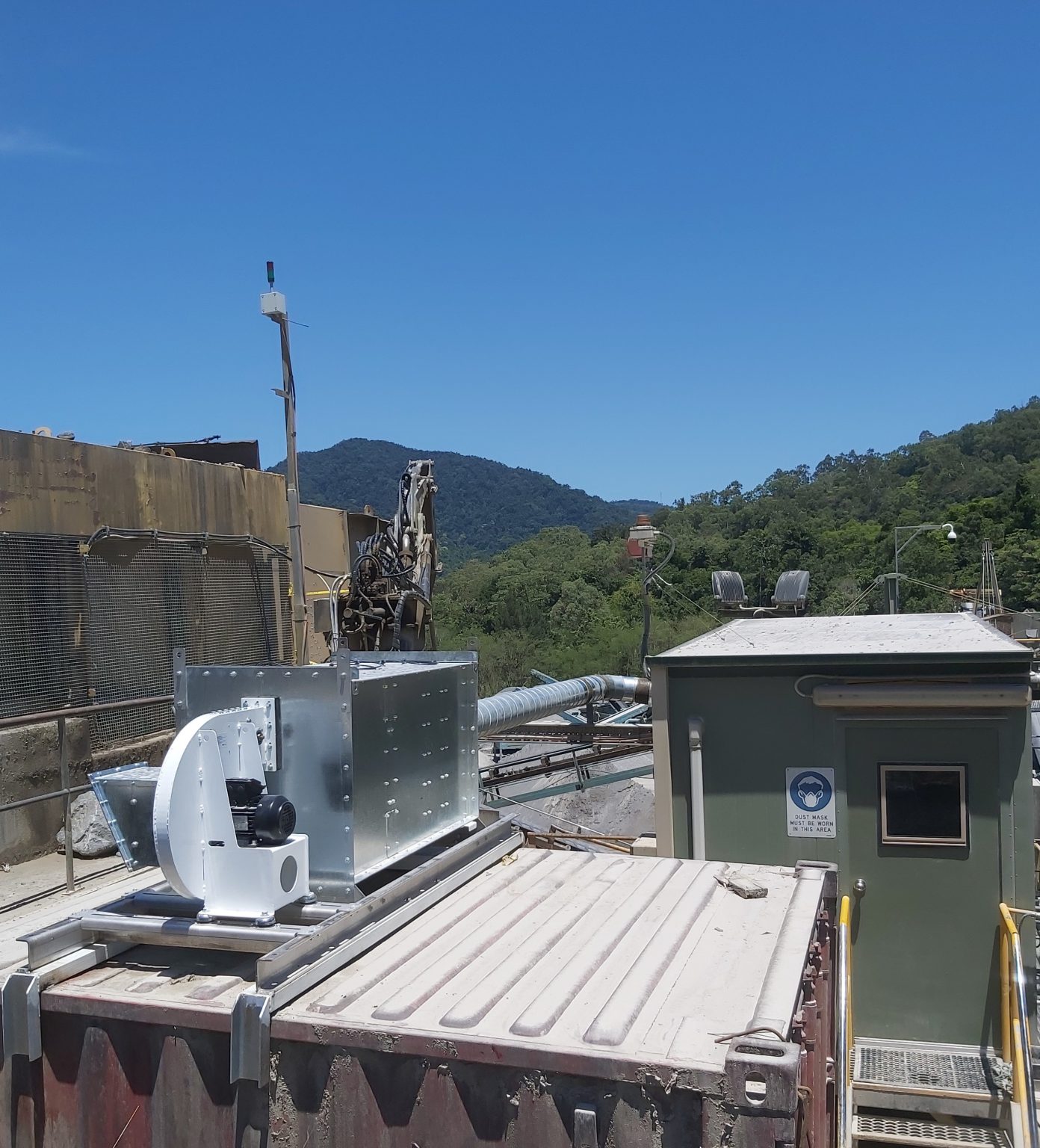 Positive pressure filter unit for dust prevention - Filquip