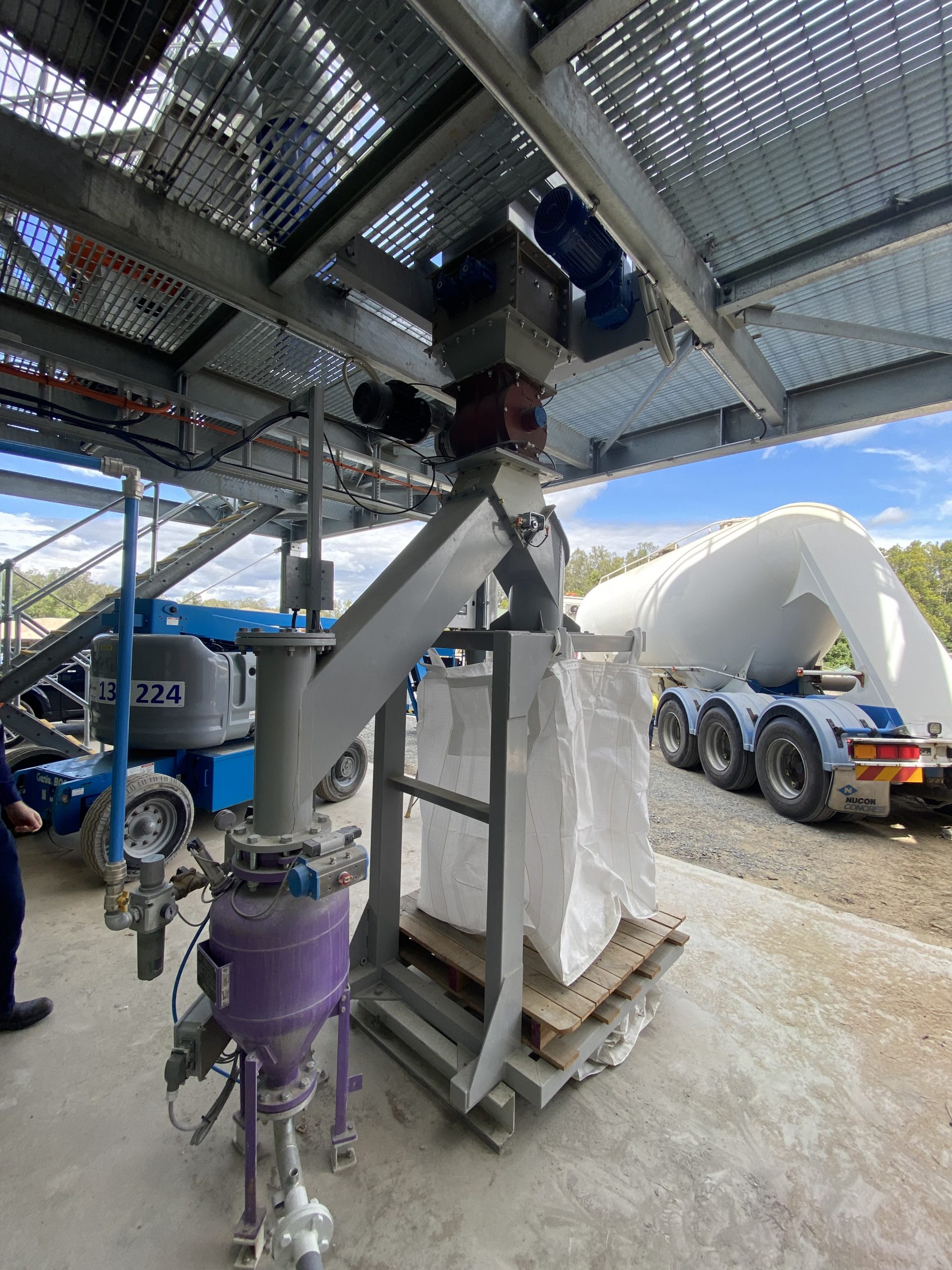 Dense Phase Conveying System for return of Baghouse Dust - Filquip