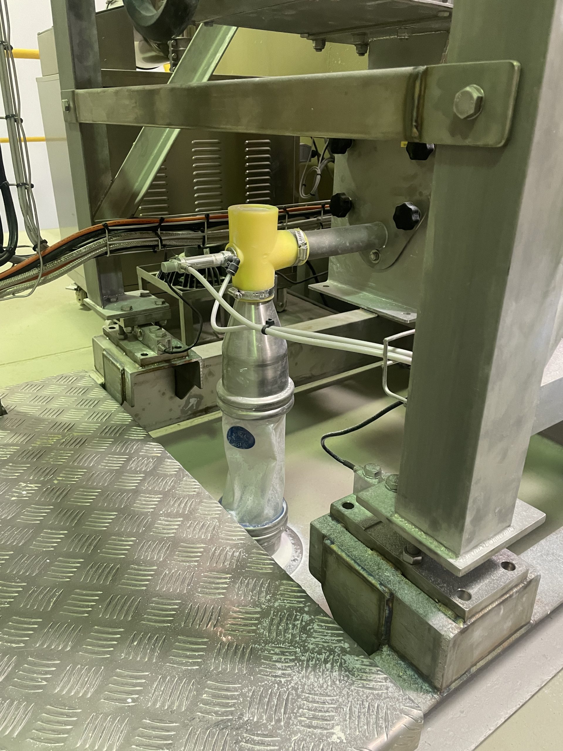 Milk Powder Vacuum Conveyor and Dosing System - Filquip